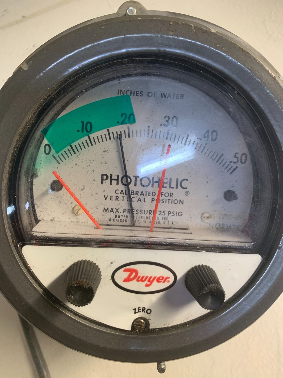 Dwyer Photohelic Gauge 3000MR-00 Range 0'' - .50'' of Water | eBay