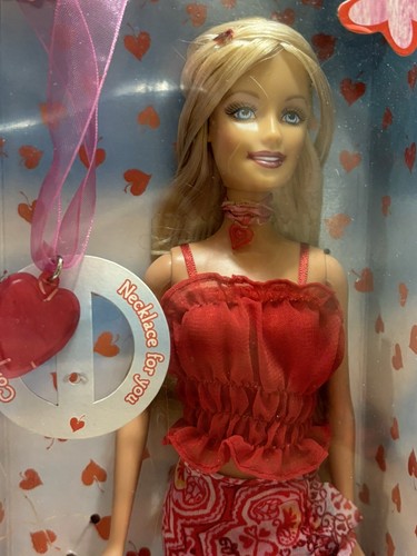 2005 BARBIE with Love Valentine's Day Doll Blonde Heart Necklace Mattel ...