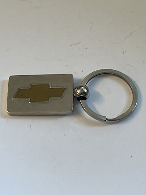 VINTAGE 🇺🇸 COOL METAL”BOWTIE” CHEVY CAR KEYCHAIN /KEYRING / KEYFOB 👀 ...