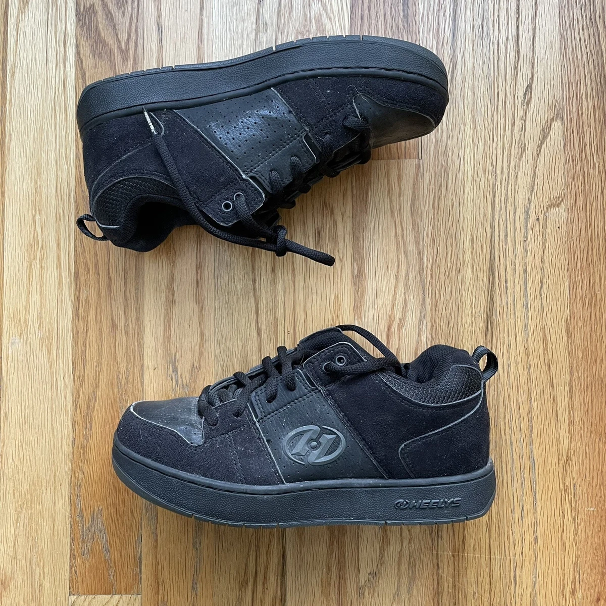 Black Heelys