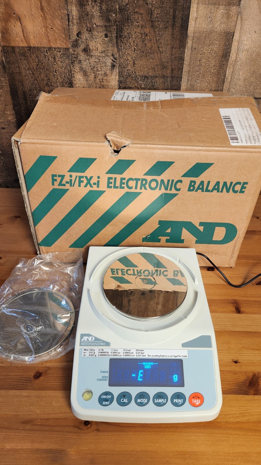 A&D Precision Balance Compact Digital Scale, Model FX-300iN (320g X 0 ...