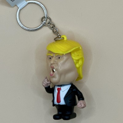 Trump Plastic Keychain With Light And Speaking Make America Great Again ...