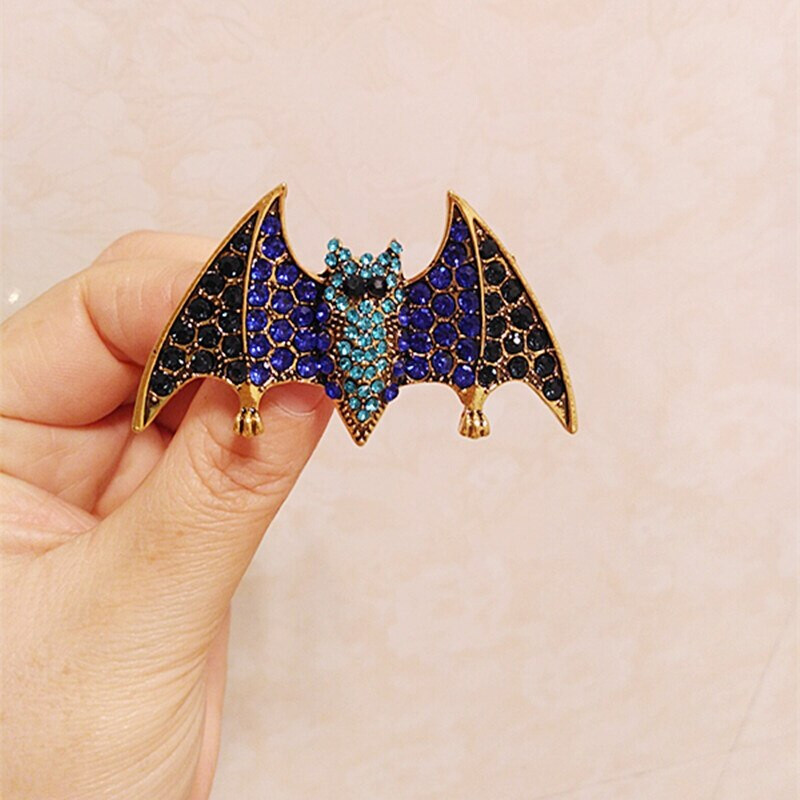 Creative Bat Rhinestone Brooch Retro Animal Suit Sweater Pin Badge ...