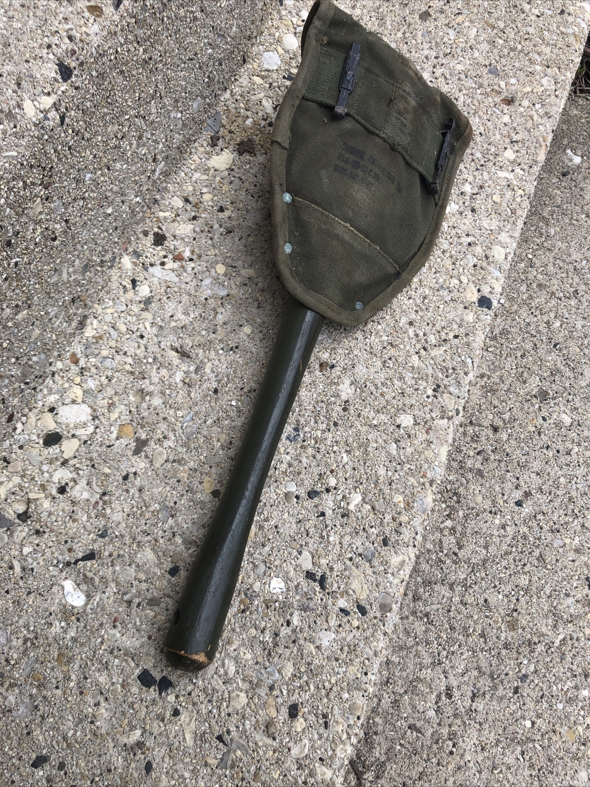 Viet nam war SHOVEL e tool with pick 1967 dated us military orig USGI ...