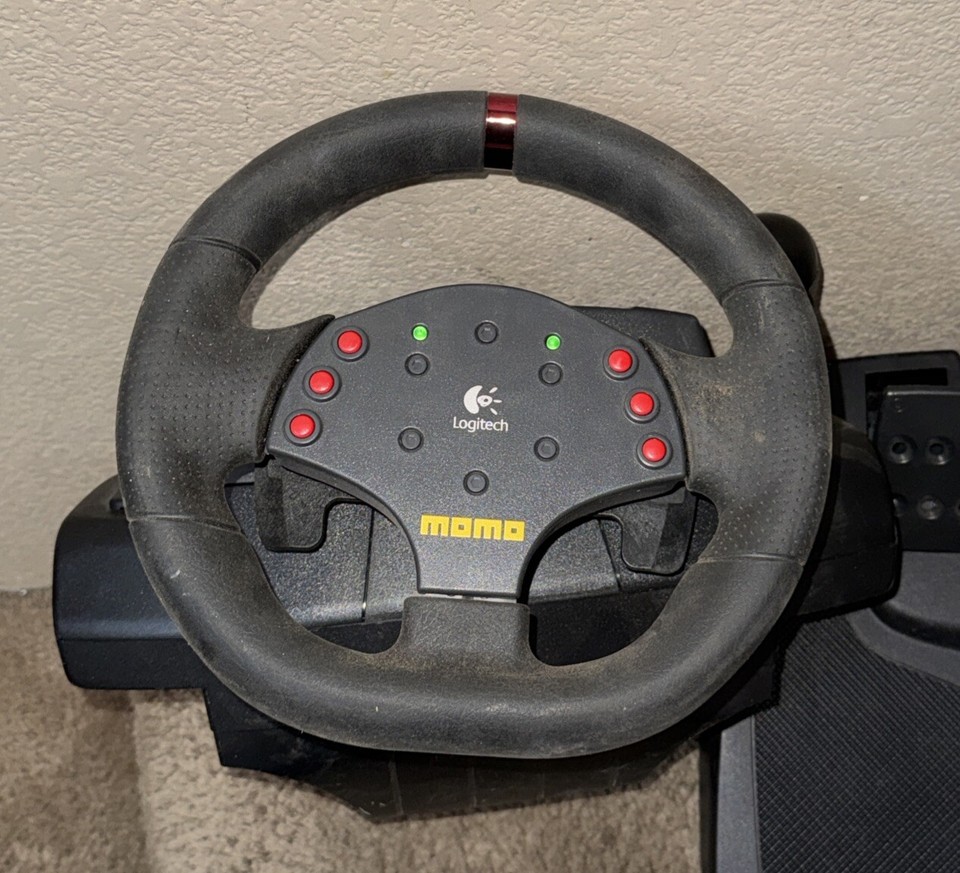Logitech MOMO Racing Wheel Force Feedback USB Wheel & Pedals TESTED ...