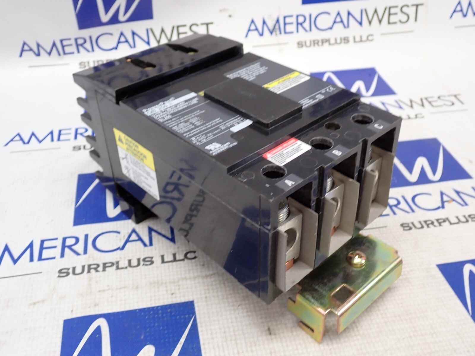 Square D SL250 Power Pact QB250 I-Line 3 Pole 600V 250 Amp Sub Feed Lug ...