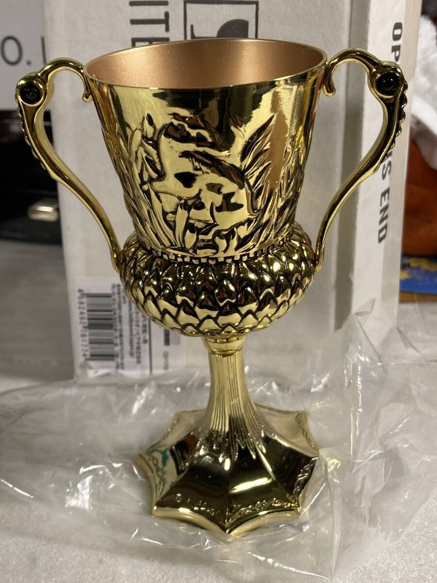 Icona Trofeo D'argento Tre Medaglie D'oro, D'argento E Di Bronzo Su