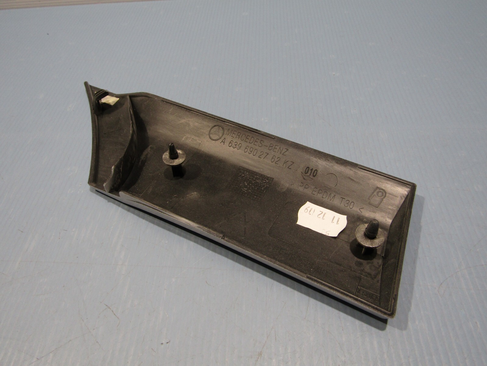 MERCEDES VITO 111 CDI W639 2008 RHD Rear Quarter Panel Left Moulding ...