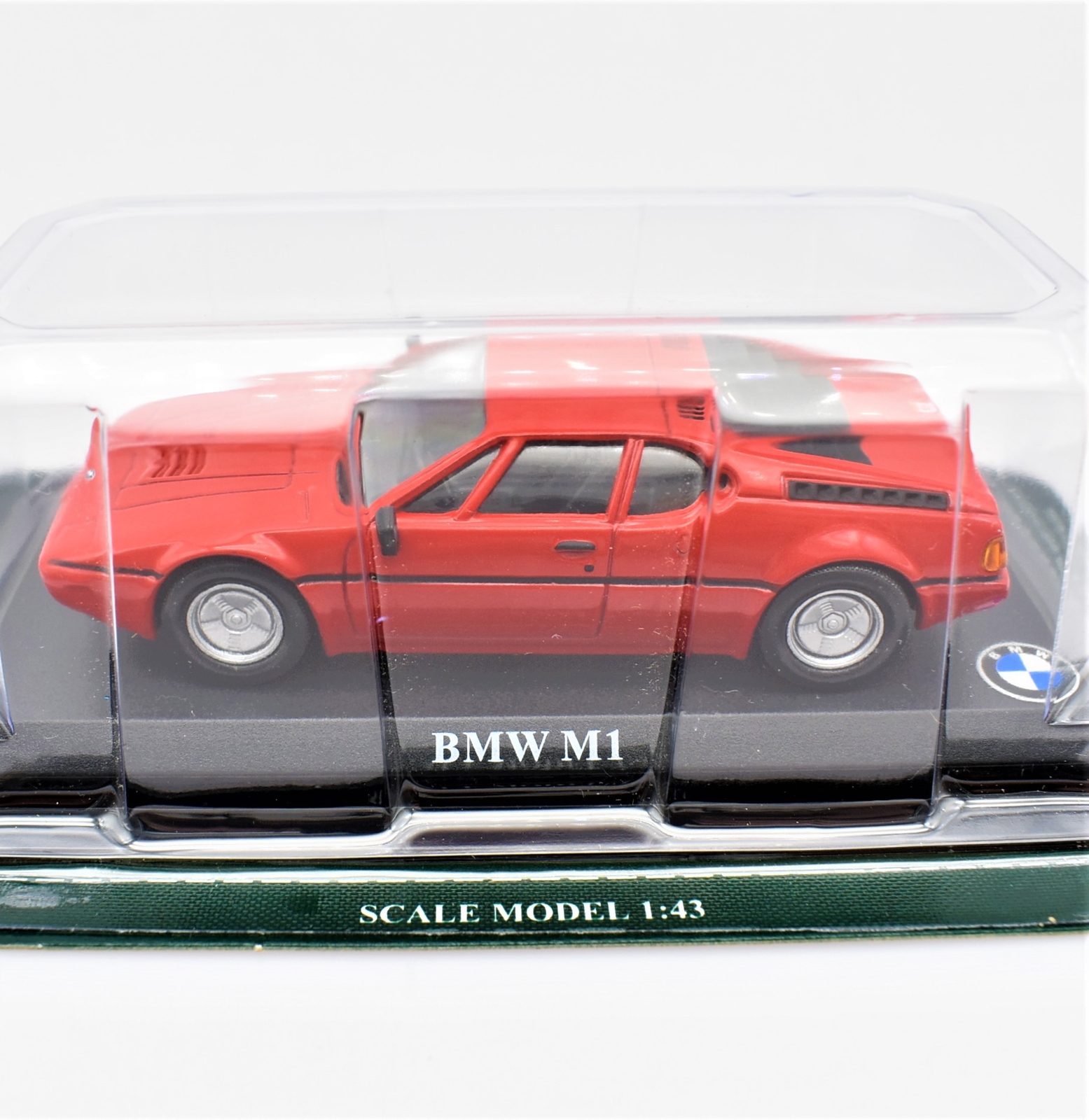Model Car Scale 1:43 BMW M1 diecast vehicles road collection newsstand ...