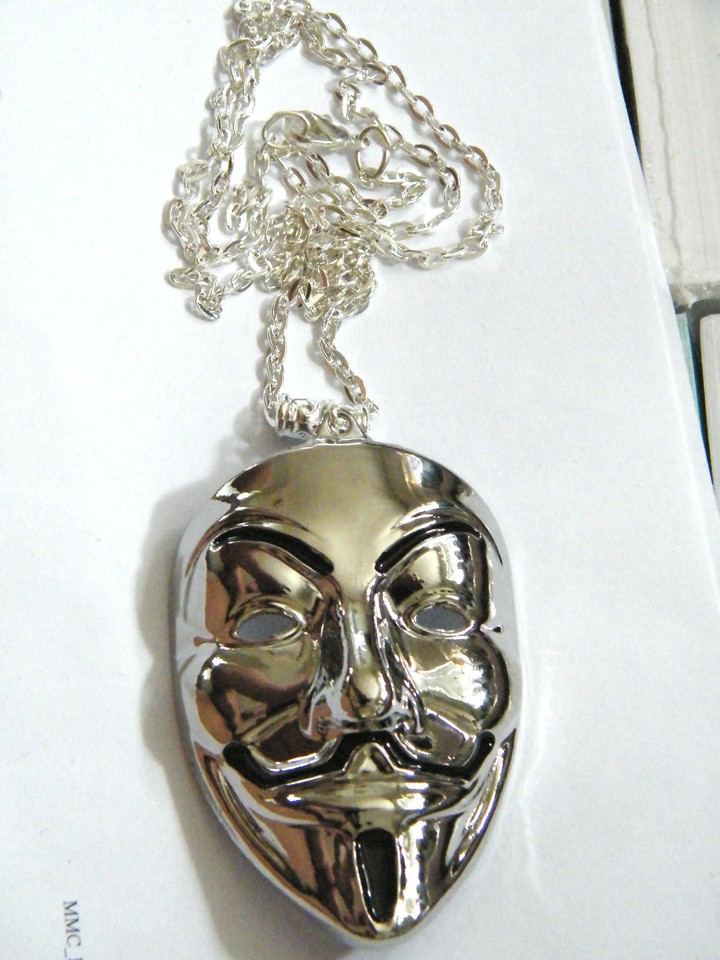 Vendetta Necklace David Lloyd V Silver MASK Big Pendant 23" Silver ...