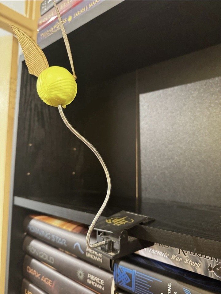 Harry Potter Wizarding World Golden Snitch Light/lamp Clip Onto Books ...