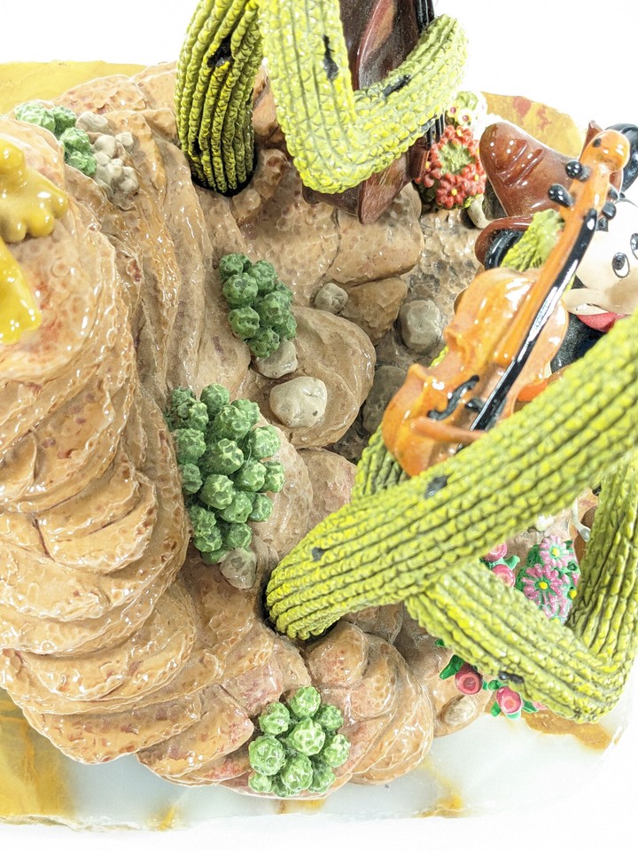 Mickey Mouse "Desert Serenade" Pluto Sculpture Figurine Sculpture ...