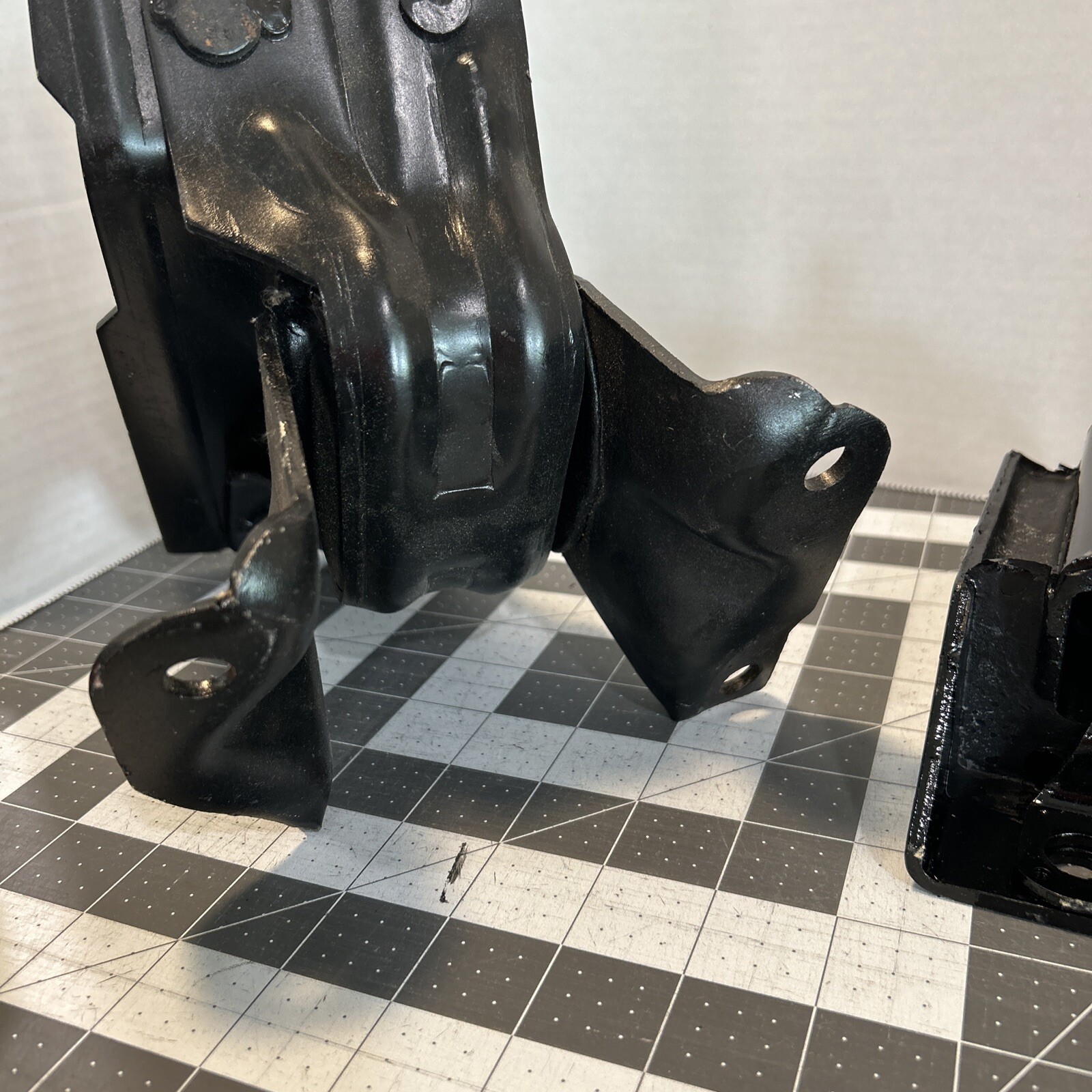 Ford E250 2003 Drivers Side Motor Mount And Transmission Mount | eBay