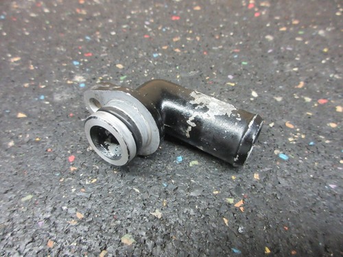 1991 Yamaha YZ250 Coolant elbow joint from pump cover 91 YZ 250 10V ...