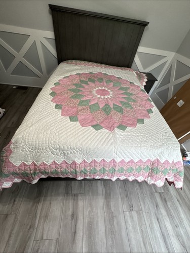 Quilts By Donna Beautiful Vintage Pink, Green, & White Heart Patterned Quilt | eBay