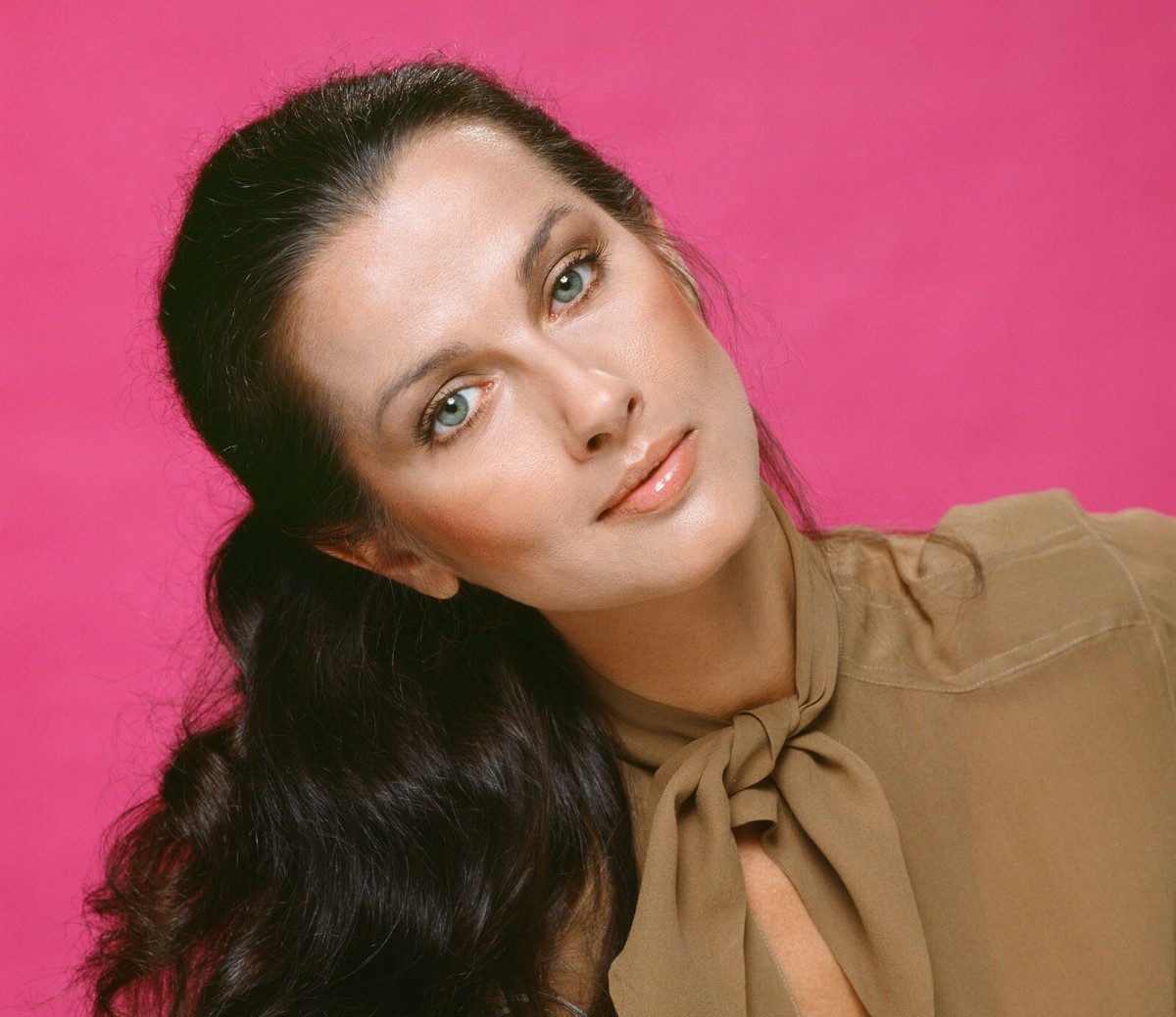 Veronica Hamel Hill Street Gormacha