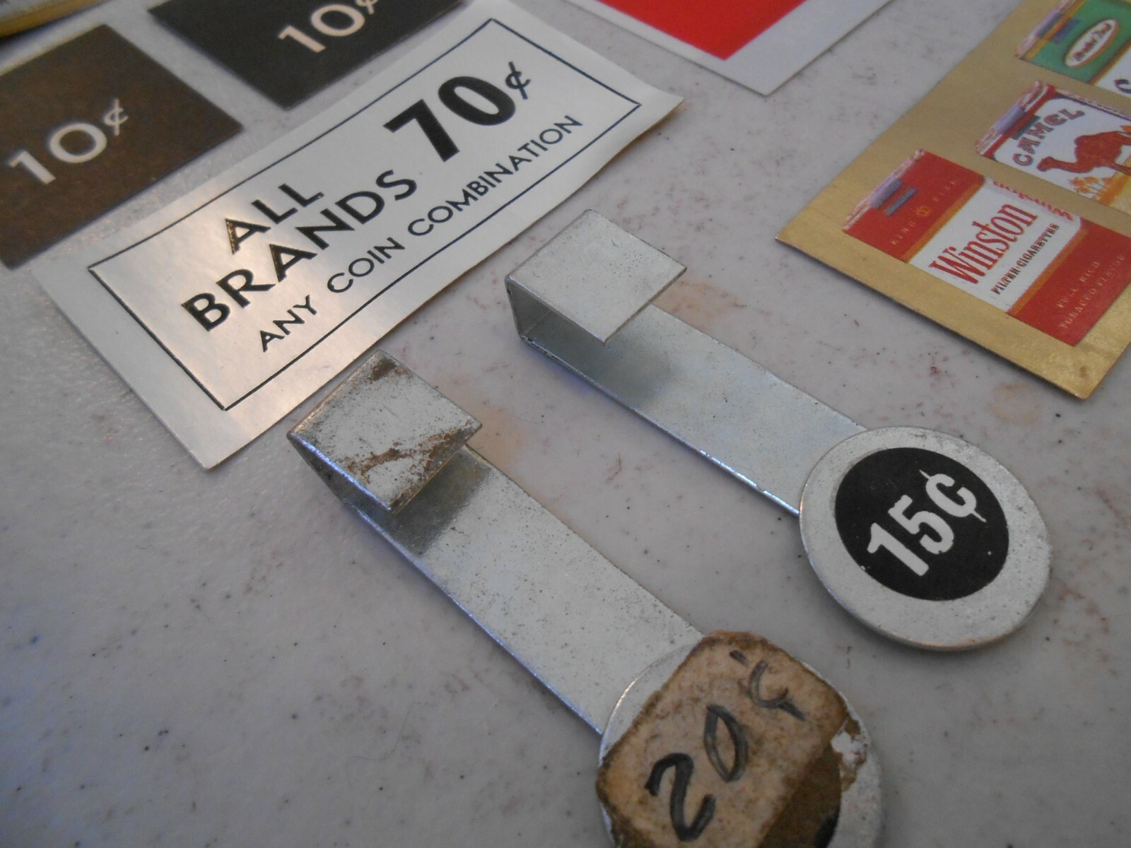 LOT VINTAGE CIGARETTE VENDING MACHINE DECALS / STICKER / SLUG ...