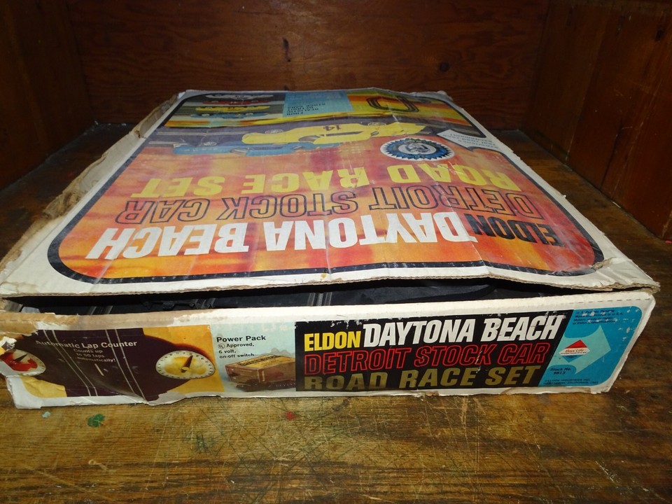 1963 ELDON DAYTONA BEACH RACING SET 1/32 SLOT CAR SET CARS 26 PC TRACK ...