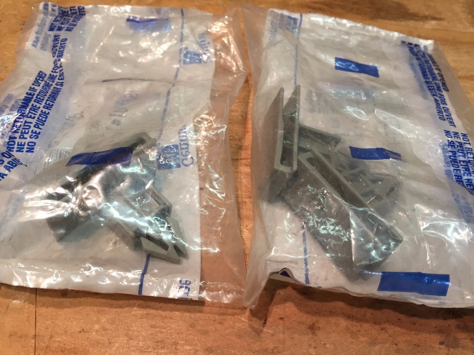 3 Rocker Panel Moulding Clip Retainer Fasteners NOS GM 10431761 ...