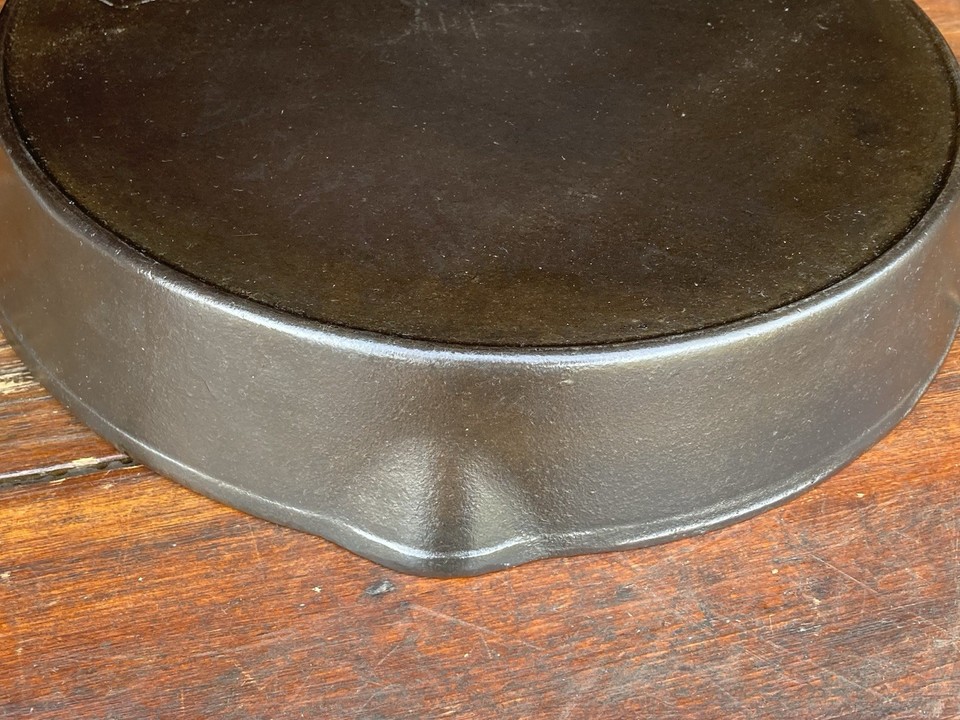 Chicago Hardware Foundry #14 Diamond Logo Cast Iron Skillet | eBay
