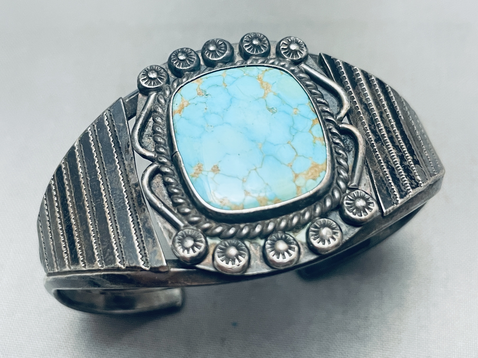 RARE SECTIONED FLANK VINTAGE NAVAJO TURQUOISE STERLIN… - Gem