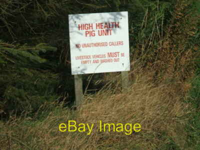 Photo 6x4 Farm Road-End sign for Yonderton Hatton/NK0537 road end sign ...