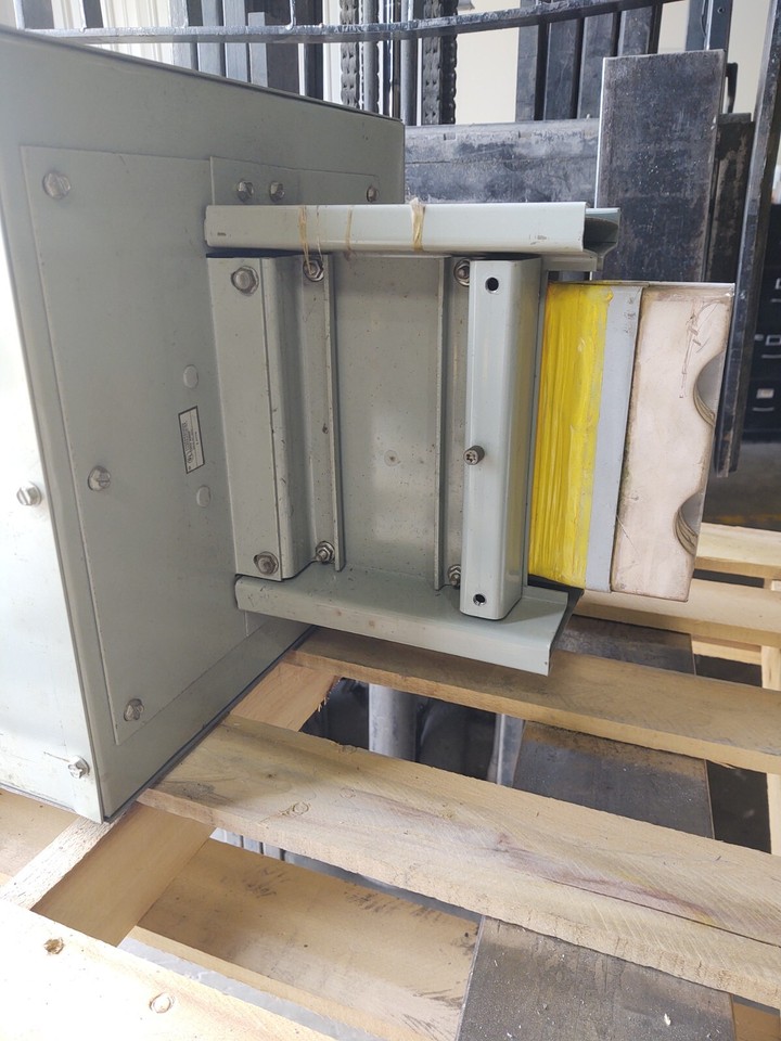 🔥 Siemens ITE 1600 Amp 600V R316ABG Busway End Tap Box 3P 3W Busway | eBay