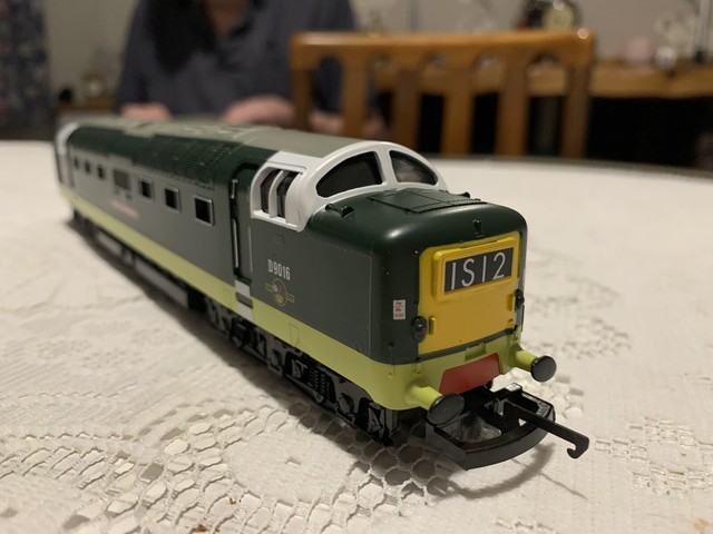 Lima L204607 Class 55 Deltic D9016 Gordon Highlander BR 2-tone Green ...