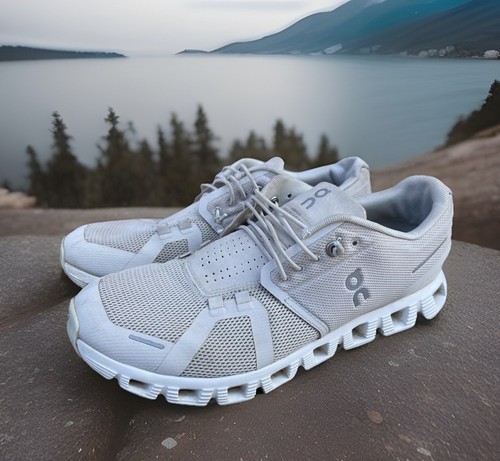 🔥 On Cloud 5 OC Athletic Shoes In Ice Pearl White 59.98773 • Women's Sz ...