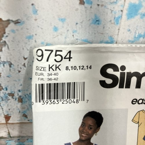 Simplicity 9754 Jumper Dress Tunic Top Pants and Shorts Misses Size 8 ...