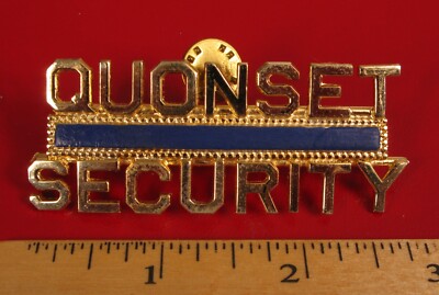 VINTAGE QUONSET POINT RI POLICE UNIFORM HAT PIN SHOULDER BAR INSIGNIA ...