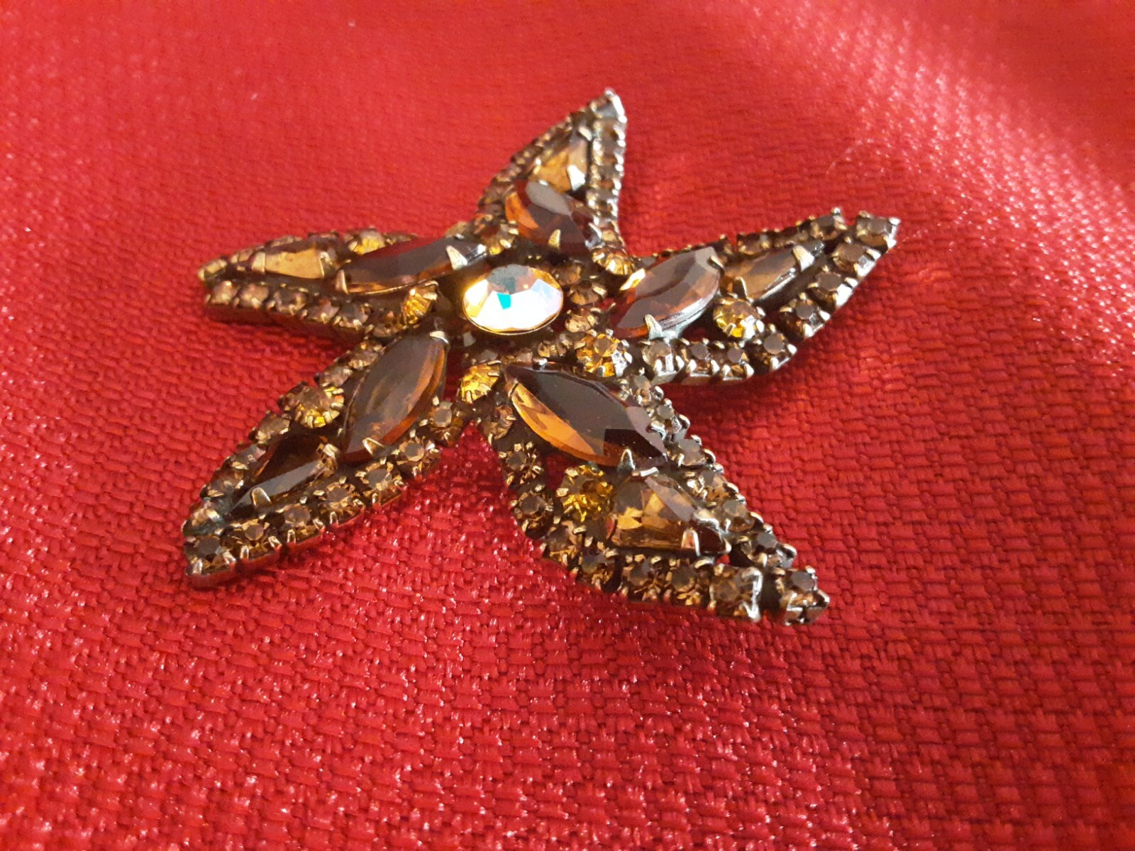 Weiss Rhinestone Starfish Broach. Vintage. Marked. - Gem