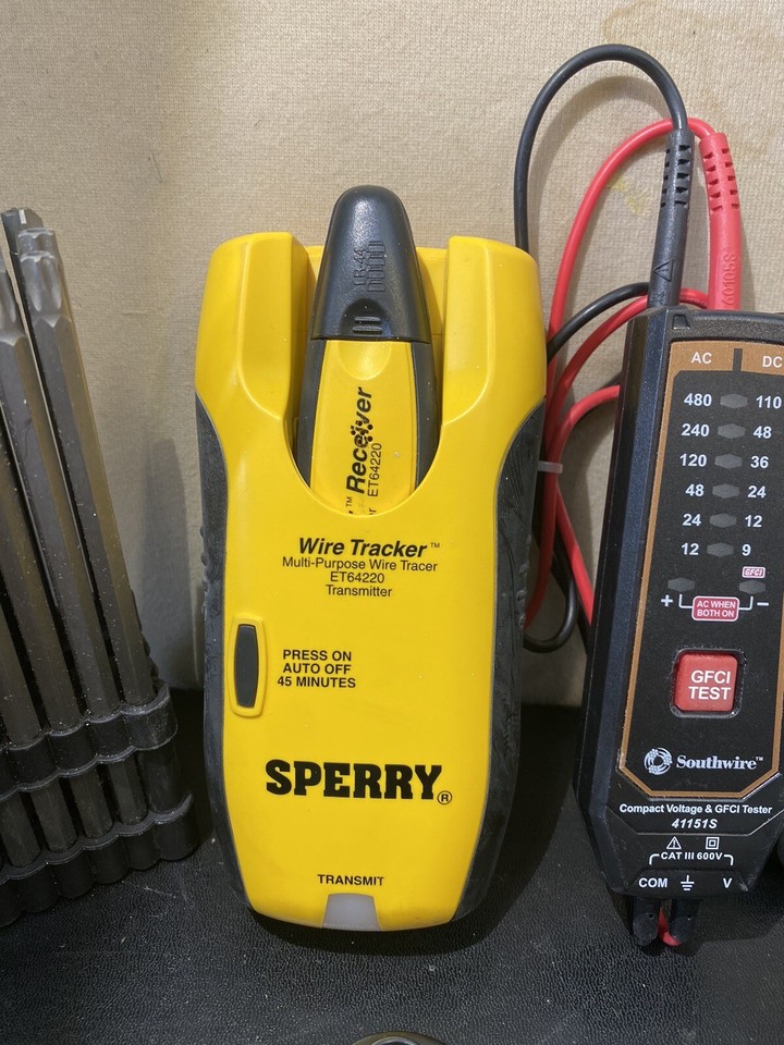 Lot Electrician Network Test Equipments Klein Tools Sperry South wire ...