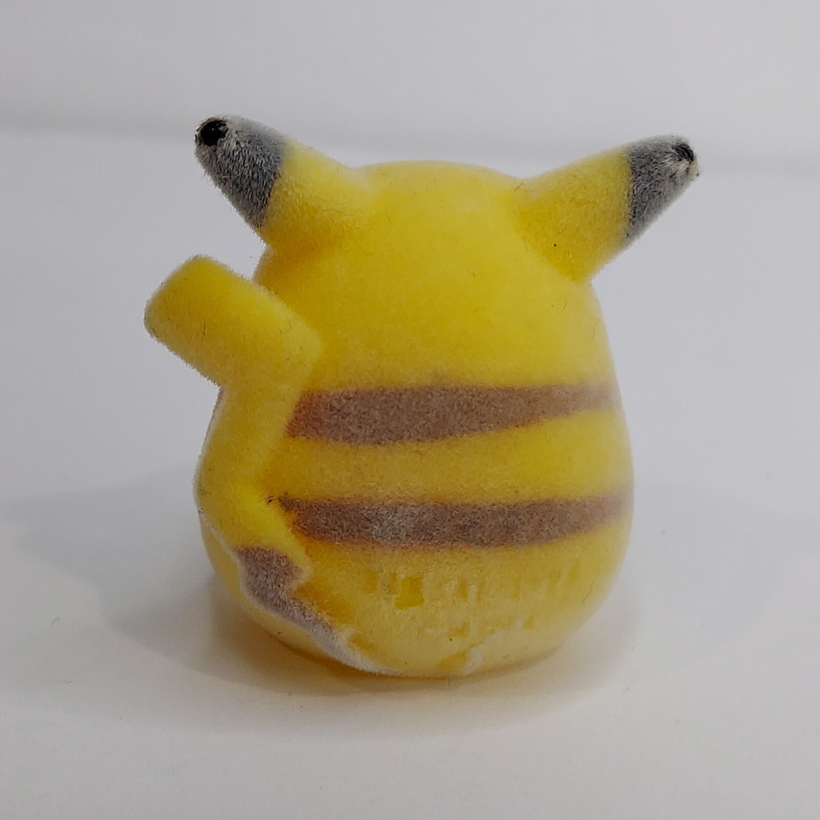 1994 Pokemon 1.5" Flocked Pikachu Finger Puppet Figure Nintendo Bandai ...