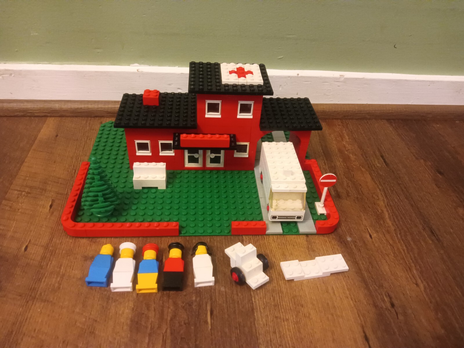 Vintage Lego Hospital 363 / 555 | eBay