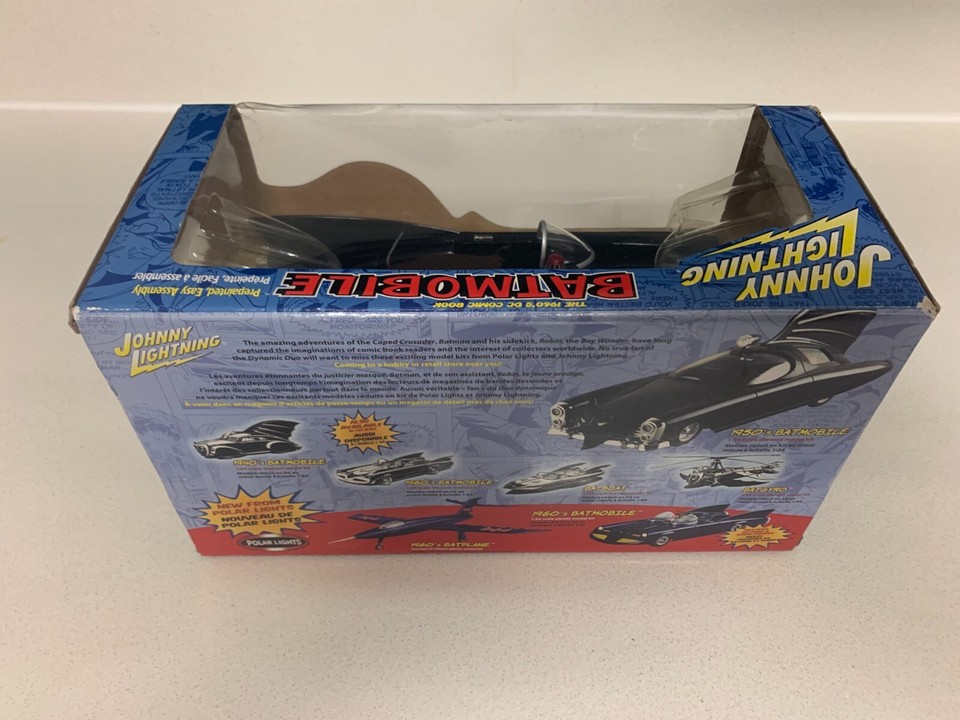 1960s DC Comic 1:24 BATMOBILE Diecast Model Kit [Johnny Lightning 2002 ...