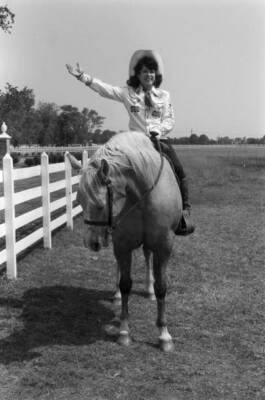 Yvette Horner In Nashville French Accordionist 1977 OLD PHOTO 24 | eBay ...