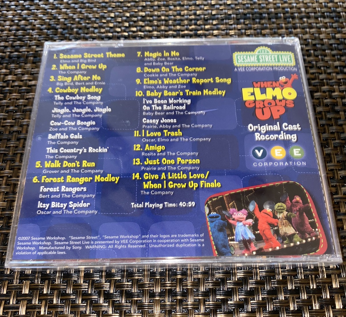 Sesame Street Live Elmo Hace Cd De Musica