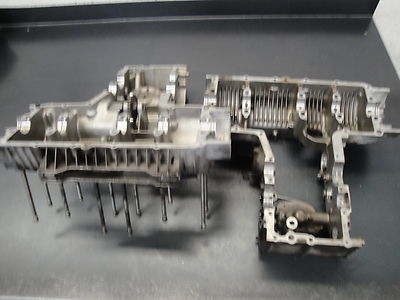 77 1977 KAWASAKI KZ 650 KZ650 BIKE MOTORCYCLE ENGINE CRANKCASE CASE ...
