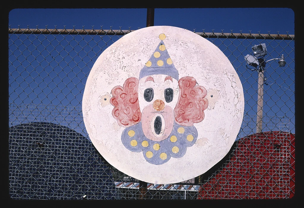 Mini Golf Clown