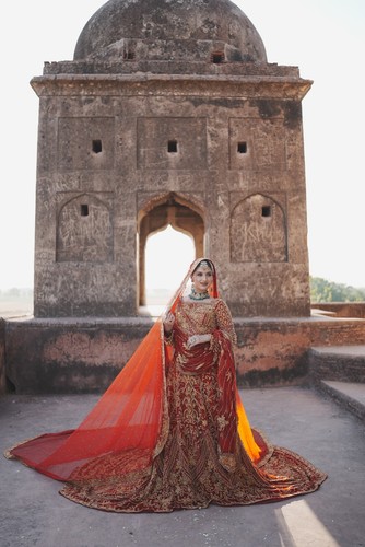 Pakistani Bollywood red Golden Trail lehenga Shadi Jora Walima Perfect ...