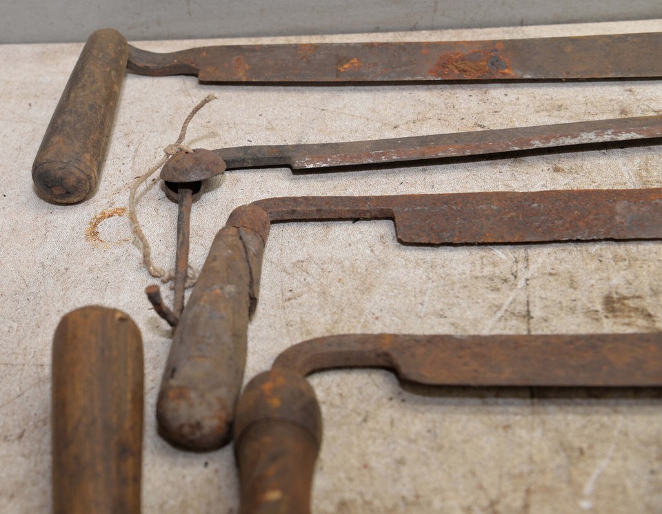 7 antique Draw knives spoke bark shave collectible woodworking knife ...
