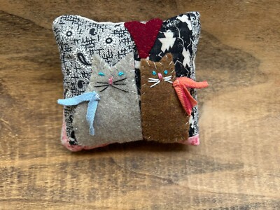 Primitive Stitchery Rust and Grey Kitty Cats Small Pillow Vintage Quilt ...