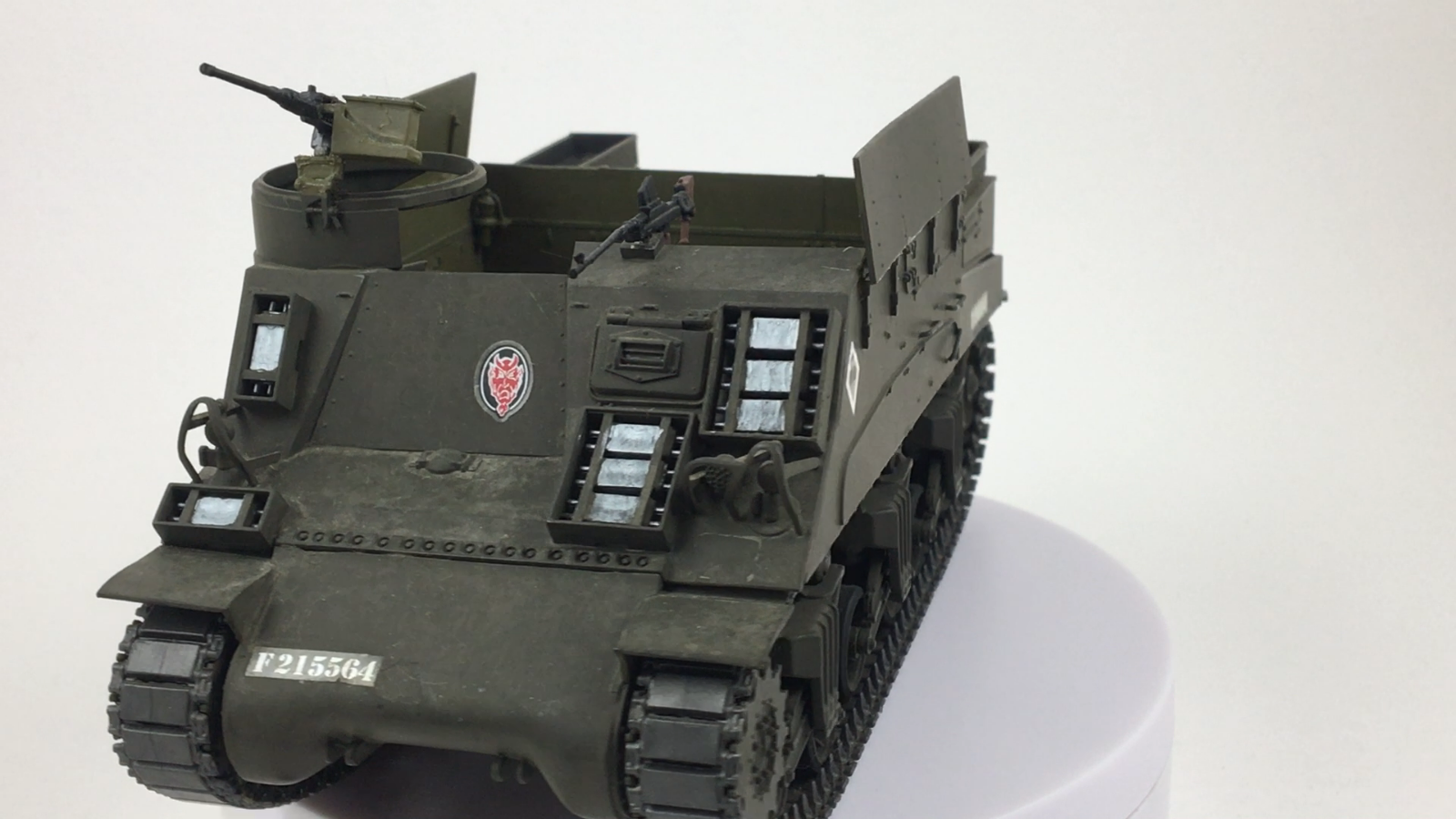 Built 1/35 Scale Painted USA armoured personnel carrier Kangaroo ...