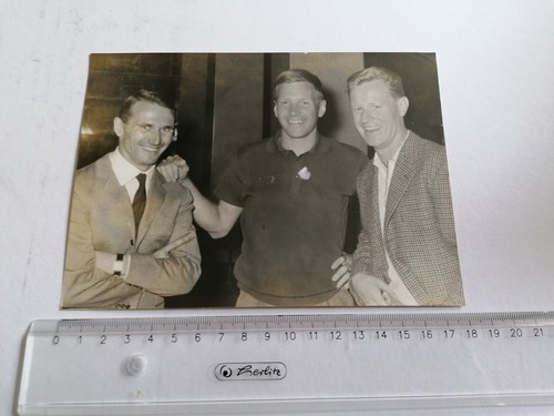 SWEDISH FOOTBALL PLAYERS: ORVAR BERGMARK, KURT HAMRIN, TORBJORN JONSSON ...