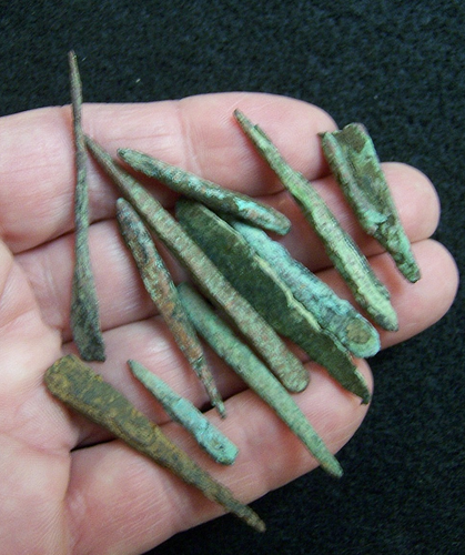 11 AUTHENTIC OLD COPPER CULTURE ARTIFACTS FROM THE DAVE JOHNSON ...