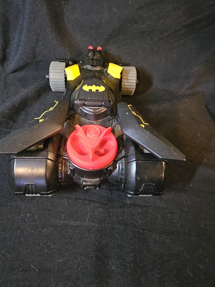 2015 Mattel DC Comics Batmobile Batman Car Black with Yellow/Red Accent ...