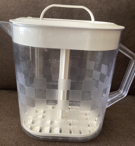 Pampered Chef Pitcher One 1 Gallon Quick Stir # 2275 Checkerboard ...