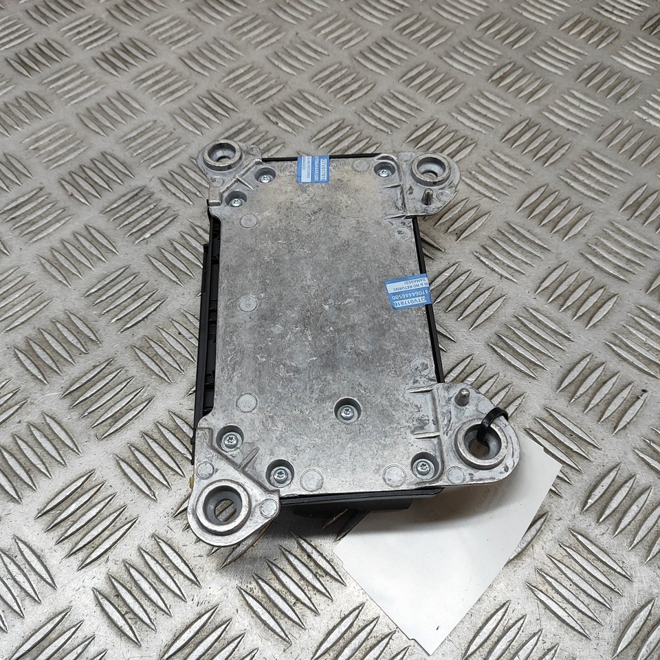 Volvo XC60 MK2 246 SRS Control Unit 31681216 2.0 Gas / Electric ...