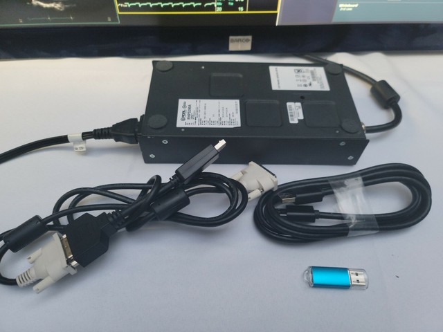 Barco Coronis Fusion MDCC-6330 30" Widescreen 6MP Color LED Diagnostic ...